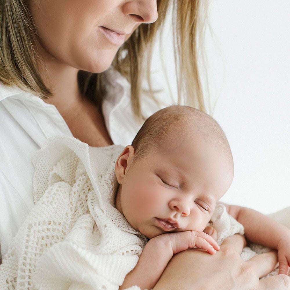 G.H.Hurt & Son Super-fine Merino Wool Christening Shawl - Ivory White – Petit Bazaar