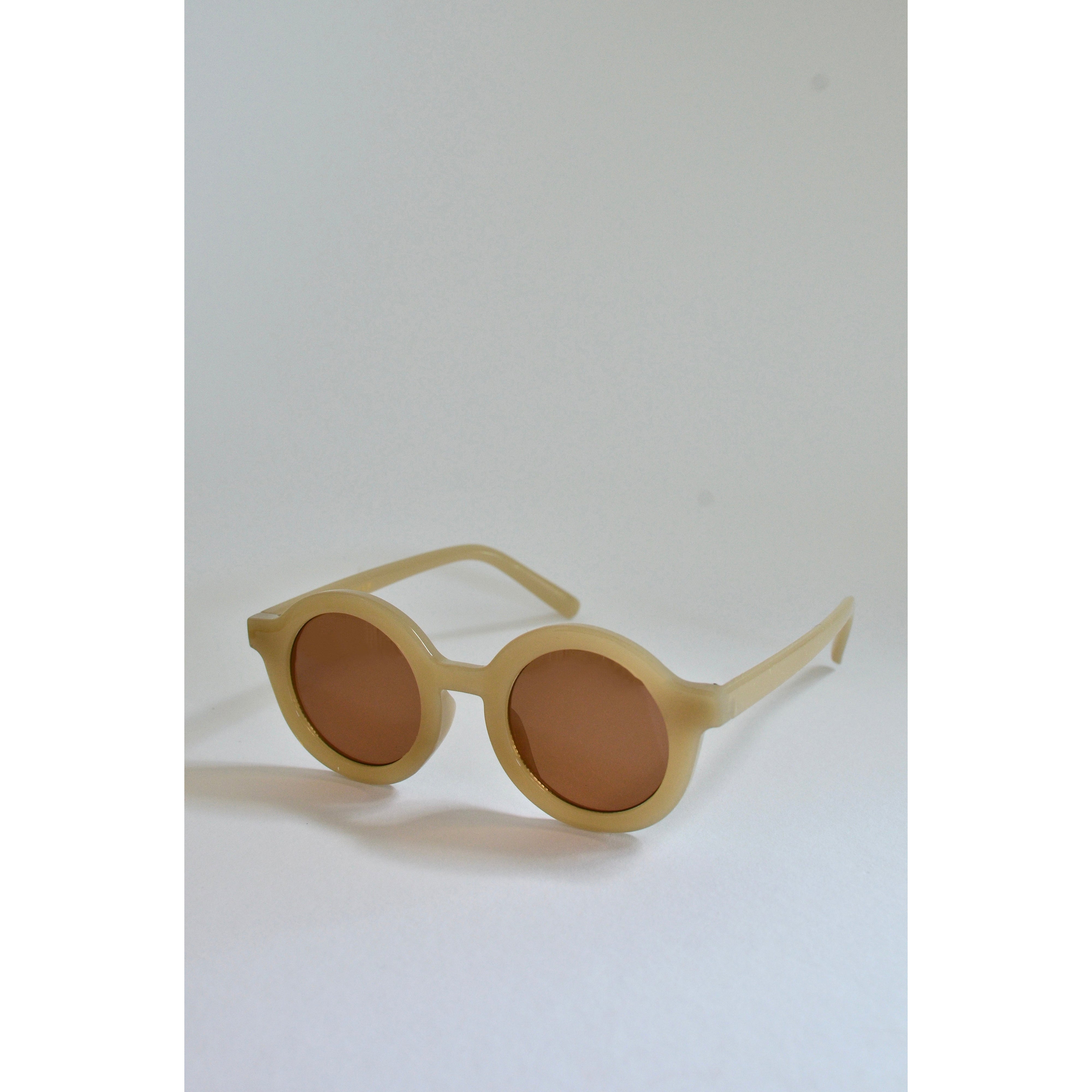 BabyMocs Adult Sunnies Signature Round Beige – Petit Bazaar