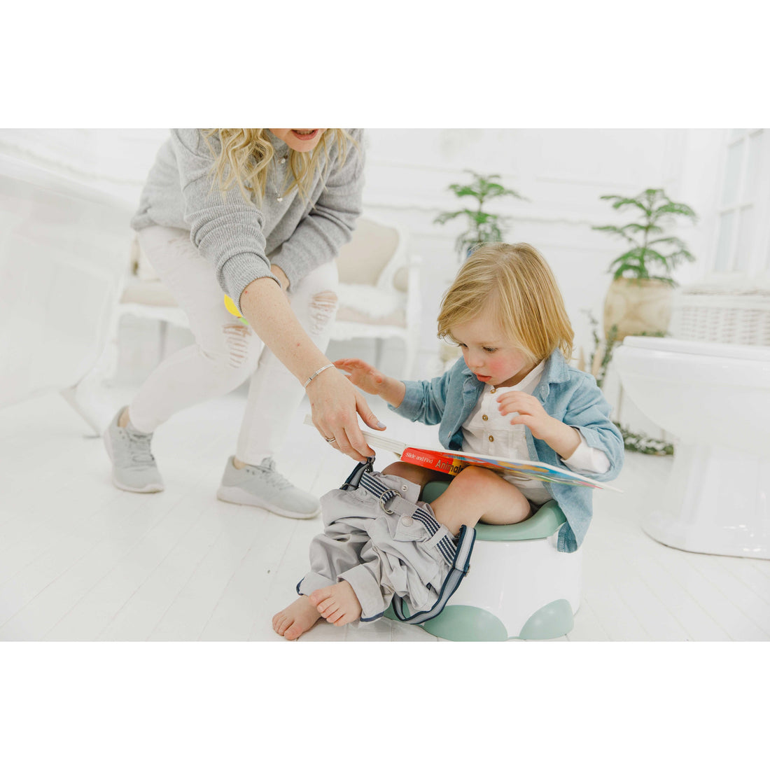 Bumbo Step 'n Potty - Hemlock – Petit Bazaar