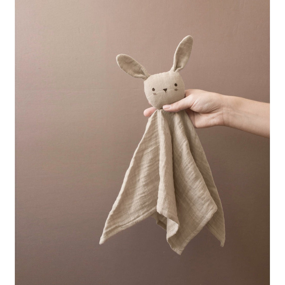 Main Sauvage Cuddle Cloth - Bunny Sand 33x33cm – Petit Bazaar