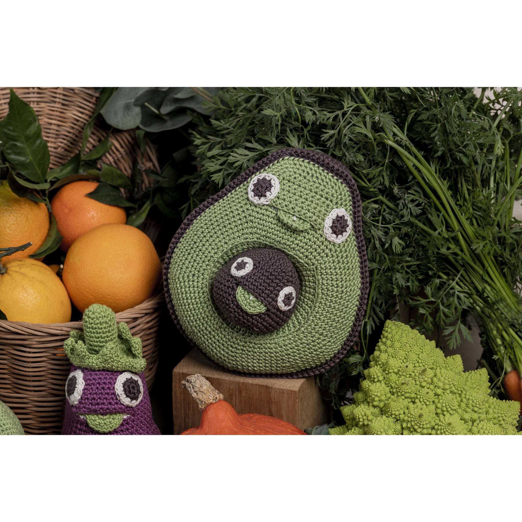 MyuM Mommy Avocado and Her Baby Stone Rattle – Petit Bazaar
