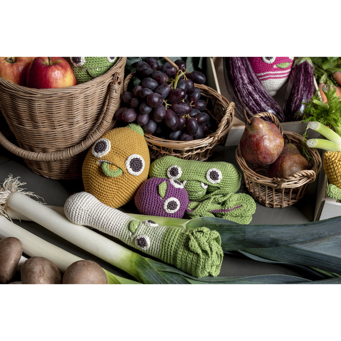 MyuM Orso Mini Leek Rattle – Petit Bazaar