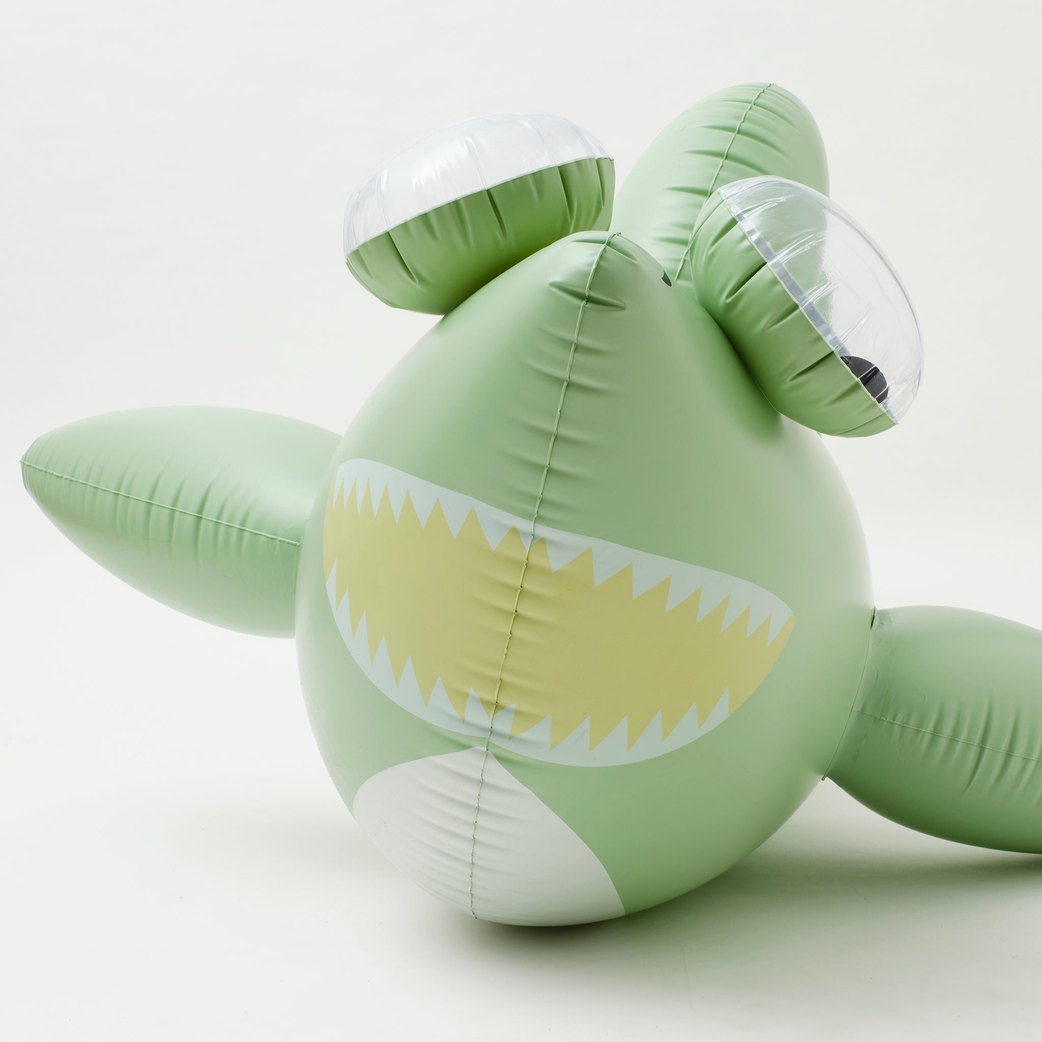 SUNNYLiFE Inflatable Giant Sprinkler Shark Tribe Khaki – Petit Bazaar