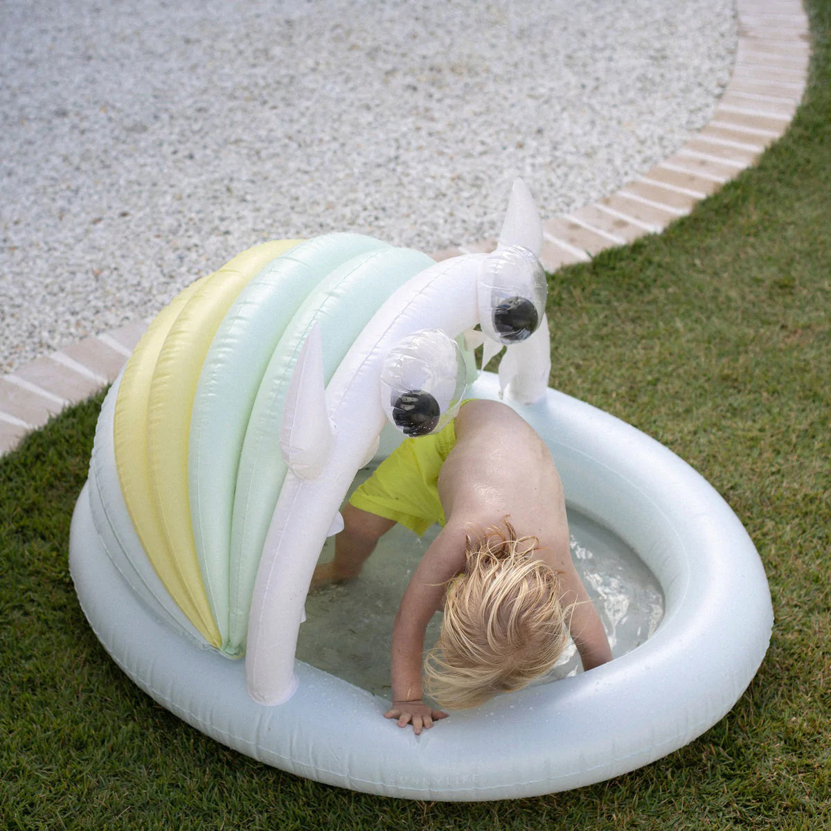 SUNNYLiFE Kiddy Pool Monty The Monster – Petit Bazaar